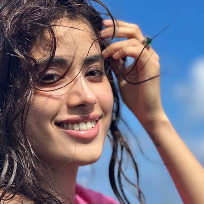Janhvi Kapoor Looks Like a Fresh Breath of Air in Pink Beachwear And ...