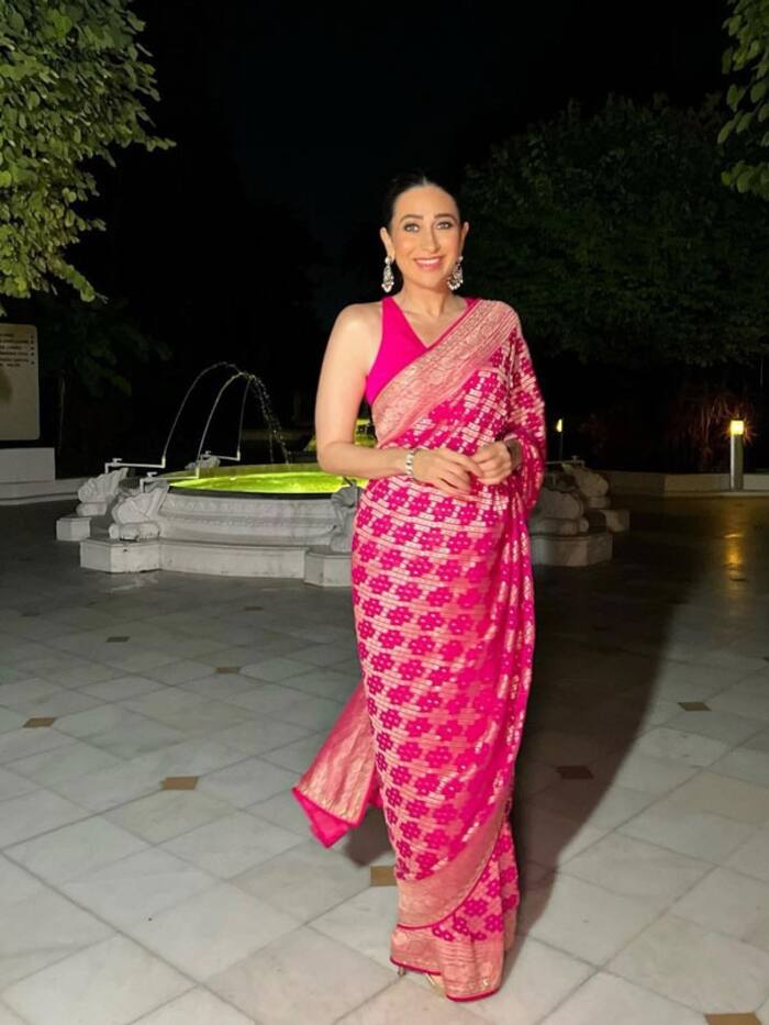 Karisma Kapoor Looks Elegant as Ever in Gul Banarasi Saree For Rs 70k ...