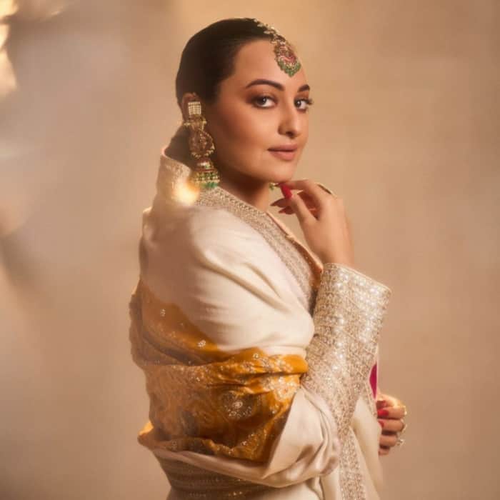 Sonakshi Sinha Gives Maharani Vibes in Ivory Anarkali Suit Set With ...