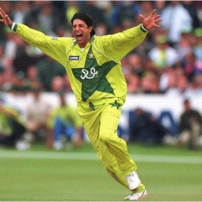 5 bowlers who took most wickets for Pakistan