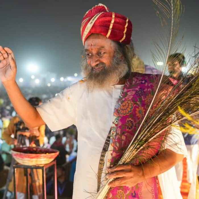 10 quotes of Gurudev Sri Sri Ravi Shankar on Guru Purnima