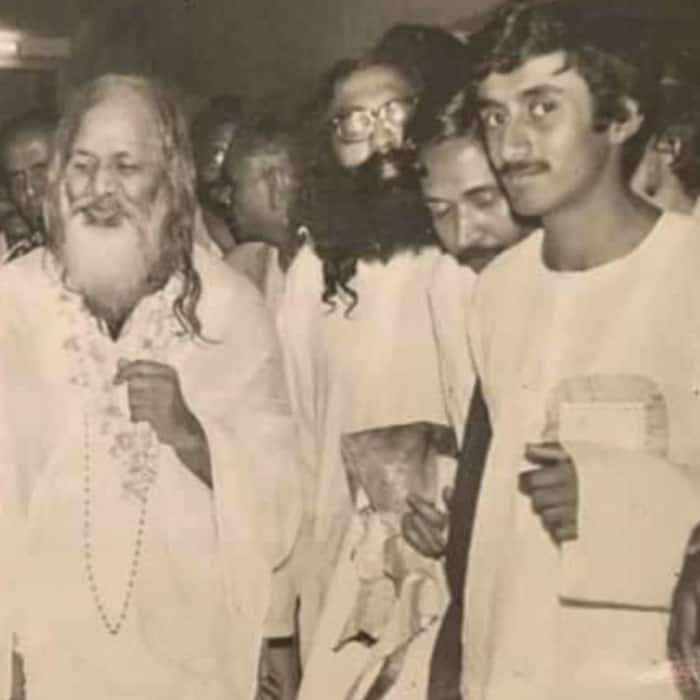 10 Rare and Unseen Pictures of Gurudev Sri Sri Ravi Shankar