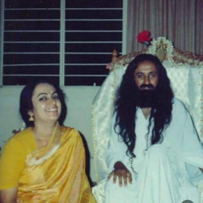 10 Rare and Unseen Pictures of Gurudev Sri Sri Ravi Shankar
