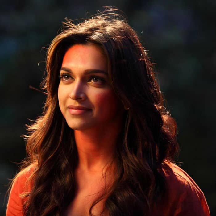 2. Deepika Padukone as Naina Talwar