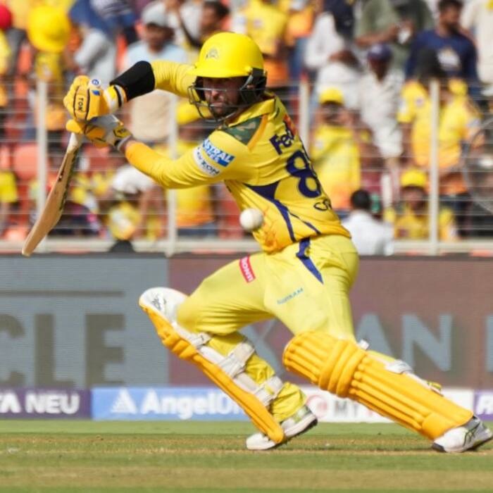 Dhoni's CSK IPL 2026 Release list: Sam Curran to Devon Conway