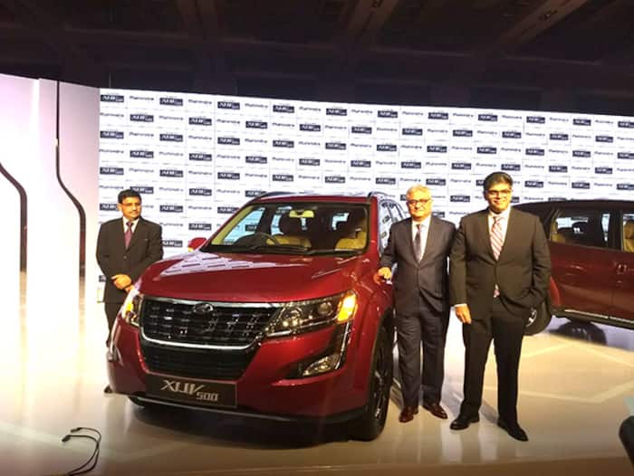 2018 Mahindra XUV 500 facelift safety features