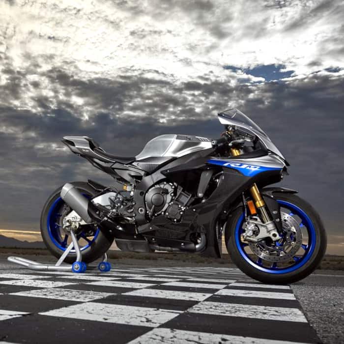 2018 Yamaha YZF-R1 launched in India: Check out its features and ...
