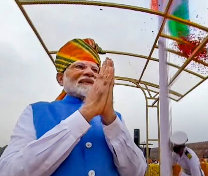 78th Independence Day: PM Modi Hoists National Flag From Ramparts Of Red Fort. See Photos