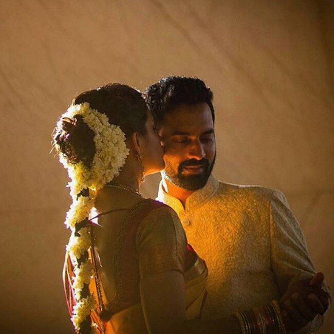 Dinesh Karthik in a selfie mode with his wife and family