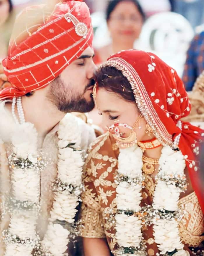 Chitrashi Rawat - Dhruvaditya Bhagwanani’s Wedding PICS: A Reunion For ...