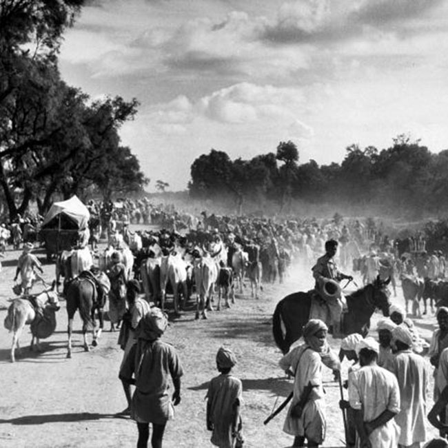 Sikh refugees from Lahore waiting for their family elders in 1947