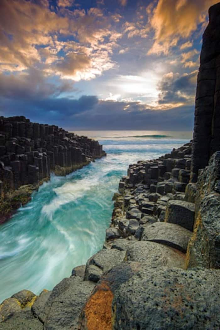 Explore in pics the mysterious aura of Fingal's Cave at Staffa Island ...