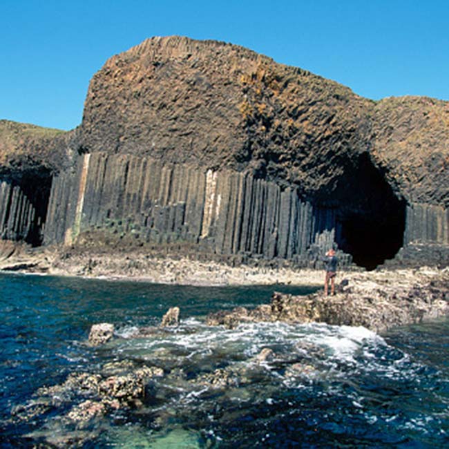 Explore in pics the mysterious aura of Fingal's Cave at Staffa Island ...