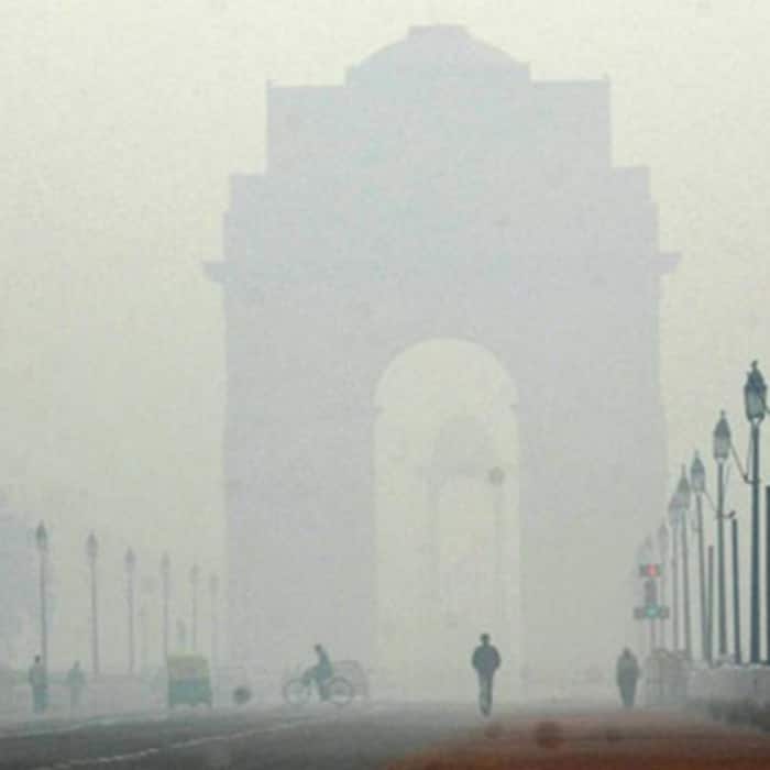 In pics: Season's first fog engulf Delhi NCR, flights affected