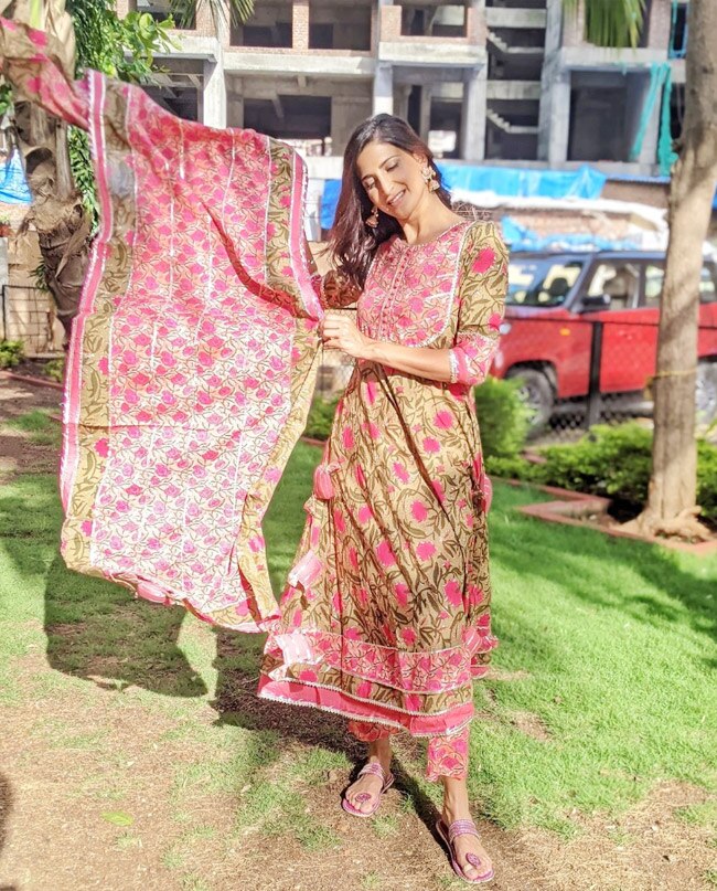 Aahana Kumra is a Vision To Behold