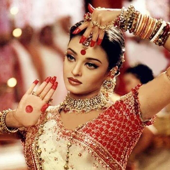 6 tips to complete the perfect Bengali look for Durga Pooja!