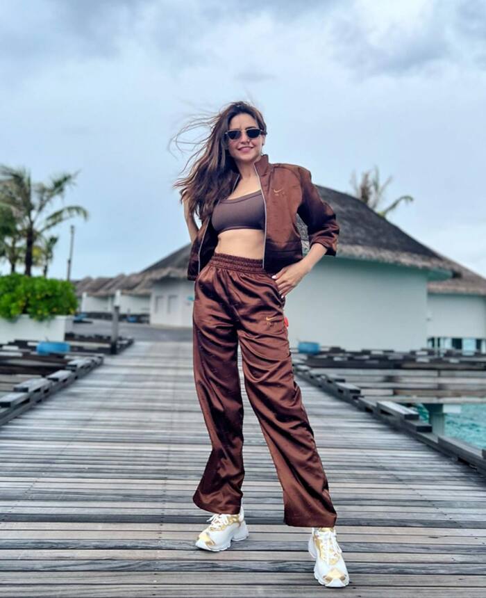 Aamna Sharif Makes A Stunning Style Statement In Satin Brown Co-Ord Set- See Gorgeous Pics