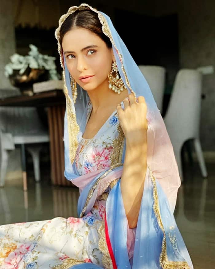 Aamna Sharif Instagram Latest Photos