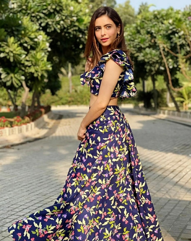 Aamna Shariff Goes Chic And Gorgeous in Latest Set of Photos