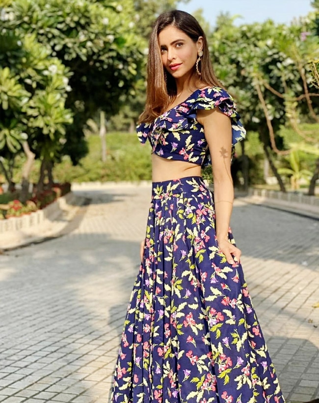 Aamna Shariff Goes Chic And Gorgeous in Latest Set of Photos