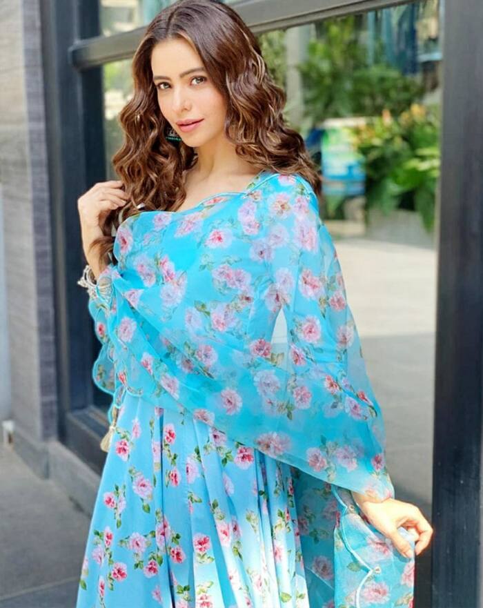 Aamna Sharif's sensuous pose