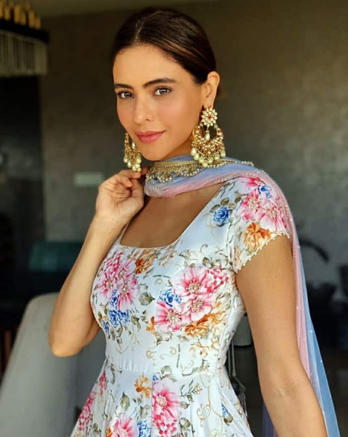 Aamna Sharif Instagram Latest Photos