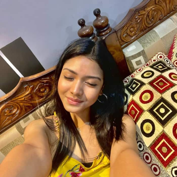 Meet CSK fangirl who took internet by storm after her viral reaction to MS Dhoni's wicket ...