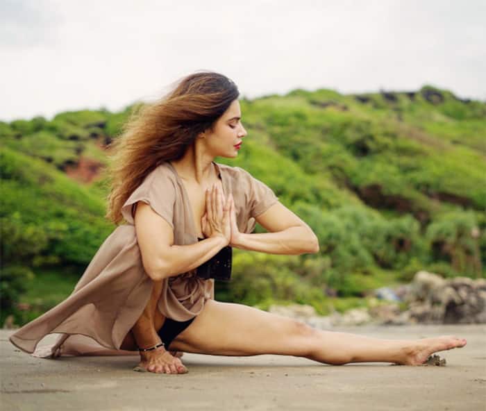 Aashka performs Ashtanga Yoga pose for the camera