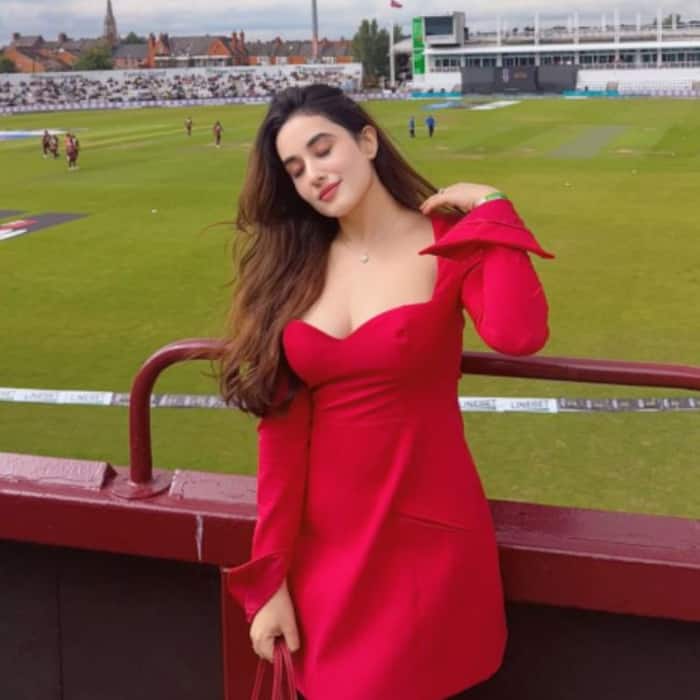 Meet Aditi Budhathoki, beautiful anchor who is going Viral after her ...