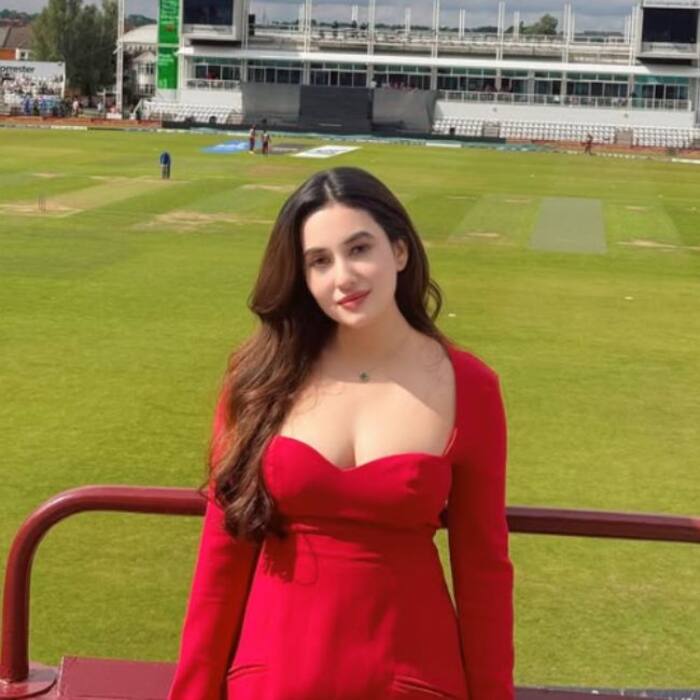 Meet Aditi Budhathoki, beautiful anchor who is going Viral after her interview with star India ...