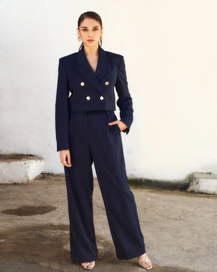 Aditi Rao Hydari Stunning Photoshoot