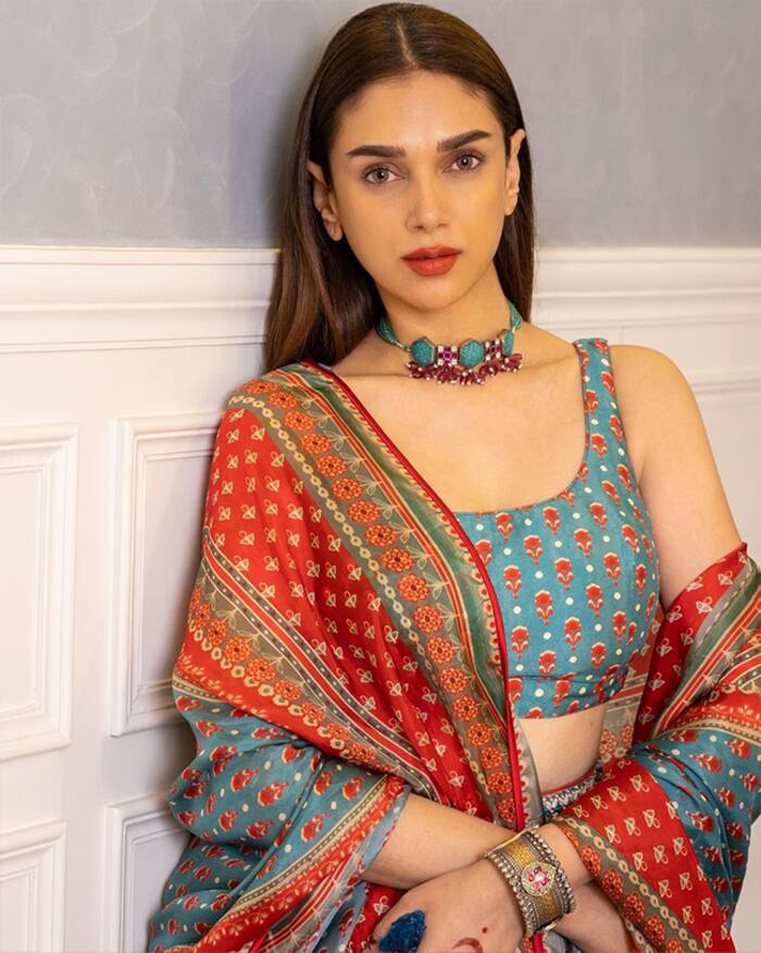Aditi Rao Hydari Looks Majestic in Blue Lehenga With Red Prints | PHOTOS
