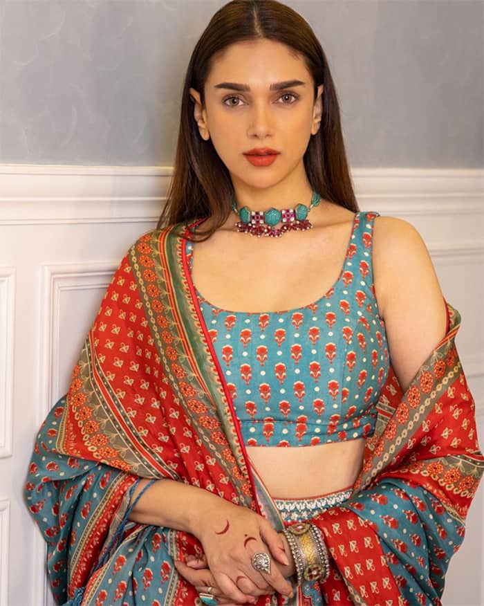 Aditi Rao Hydari Looks Majestic in Blue Lehenga With Red Prints | PHOTOS