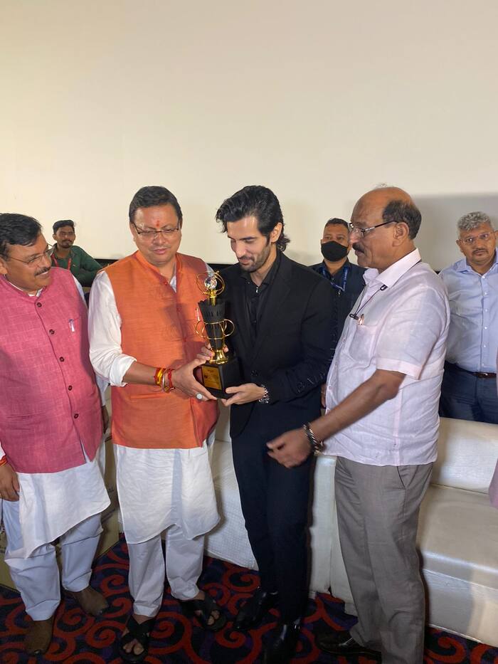 The Empire Star Aditya Seal Gets 'Most Promising Actor' Award At ...
