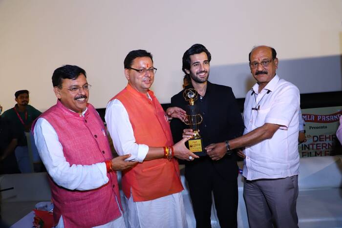 The Empire Star Aditya Seal Gets 'Most Promising Actor' Award At ...