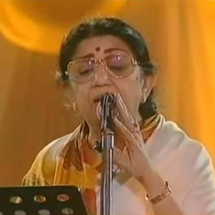 Ae Mere Watan Ke Logon by Lata Mangeshkar