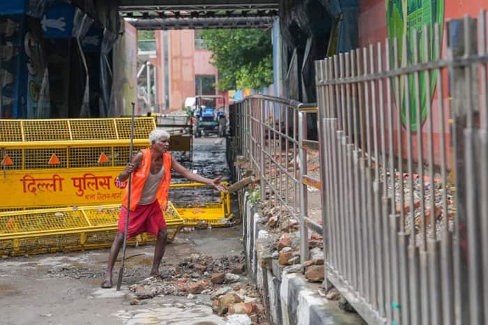 Delhi Rains: Heavy Downpour Causes Water Logging, Traffic Jam | See Photos