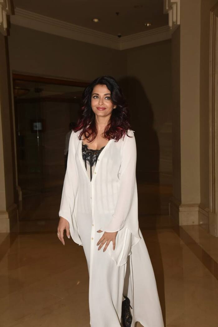 Aishwarya Rai Bachchan Looks Hot as She Promotes Fanney Khan