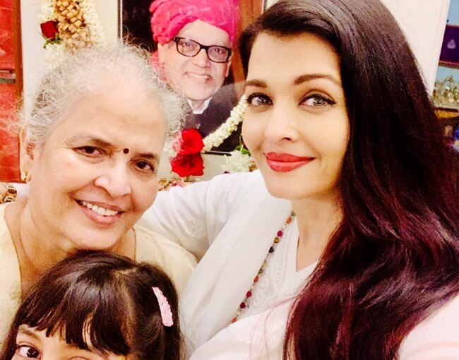 Aishwarya Rai Bachchan With Mother And Daughter