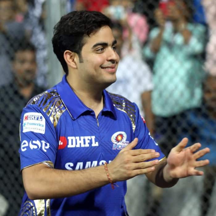 Mukesh Ambani and Nita Ambani buy most expensive team in cricket league ...
