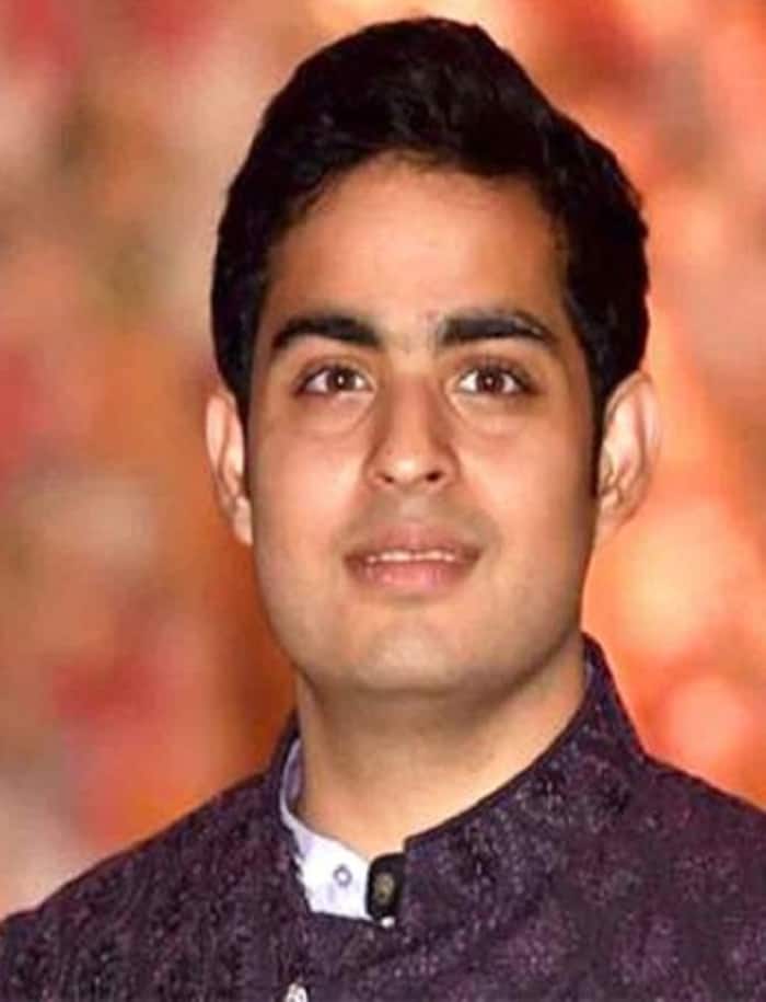 Salary Package Of Mukesh Ambani’s Kids Isha, Akash And Anant Ambani