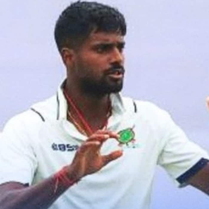 6,6,6,6,6,6,6,6... Half-Century in just 11 balls! Bowlers beg for mercy ...