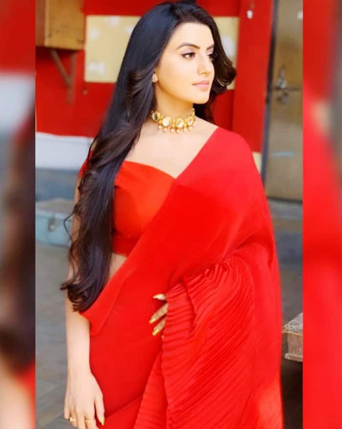 Akshara Singh's perfectly toned body