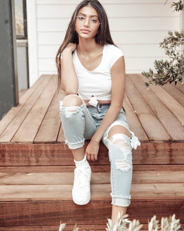 Alanna Panday Goes Sultry in Latest Set of Bold Pictures, Will Set Your ...