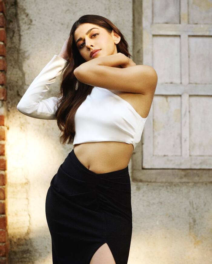 Alaya Furniturewala Stuns in Hot White Crop-Top And Black High-Slit ...