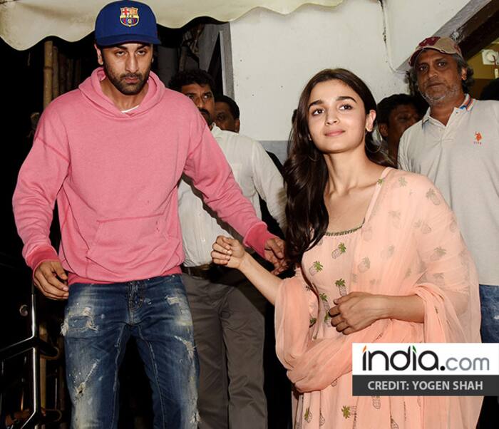 Raazi screening: Alia Bhatt color coordinates her screening outfit with ...
