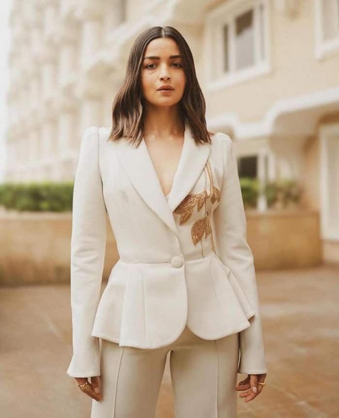 Alia Bhatt's Sexy Ivory Pantsuit With Subtle Glam is a Match Made in ...