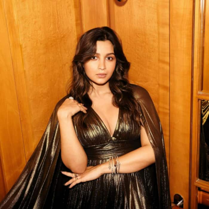 Alia Bhatt Shows How to Look Hot During Pregnancy in a Metallic Gown - See Viral Pics