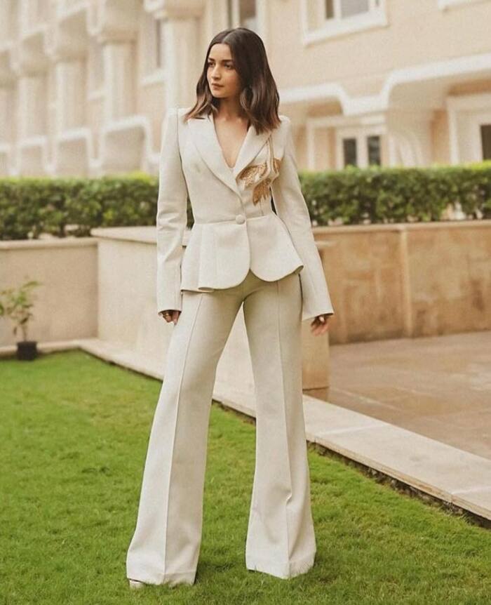 Alia Bhatt's Sexy Ivory Pantsuit With Subtle Glam is a Match Made in ...