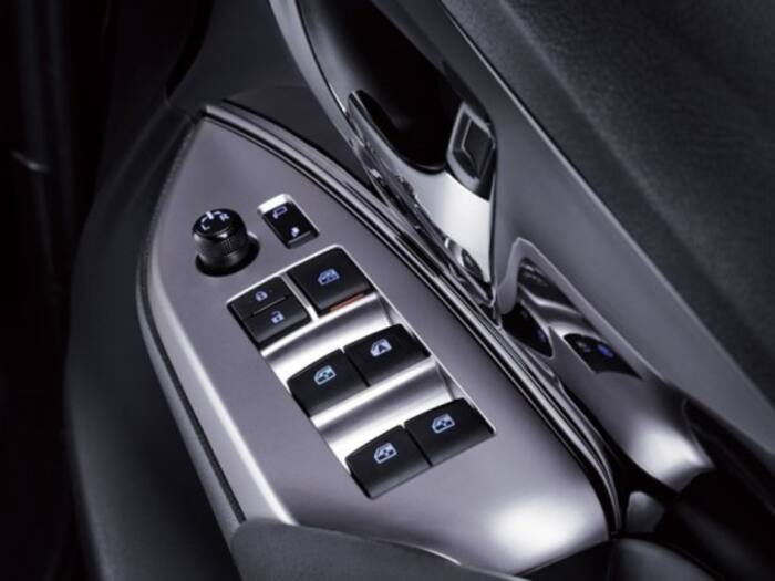 2016 Toyota Innova : Photo Gallery